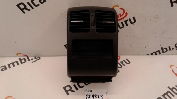 Bocchetta aria Posteriore Mercedes glk