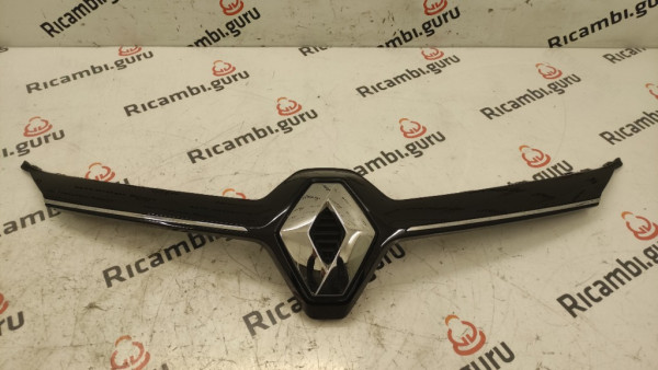 Calandra Renault clio