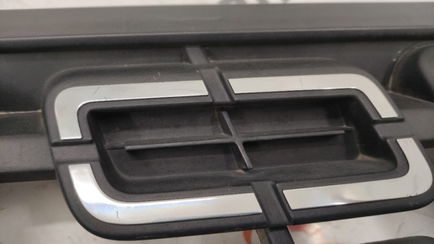 Calandra Dacia Duster