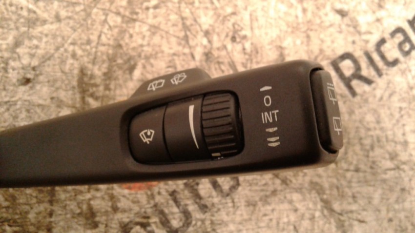 Devio luci Volvo v50