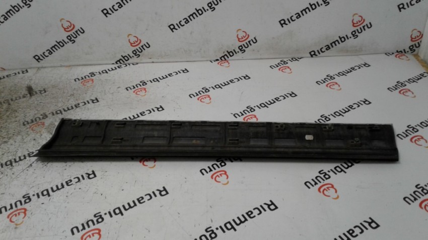 Modanatura porta Anteriore Sinistra Porsche cayenne