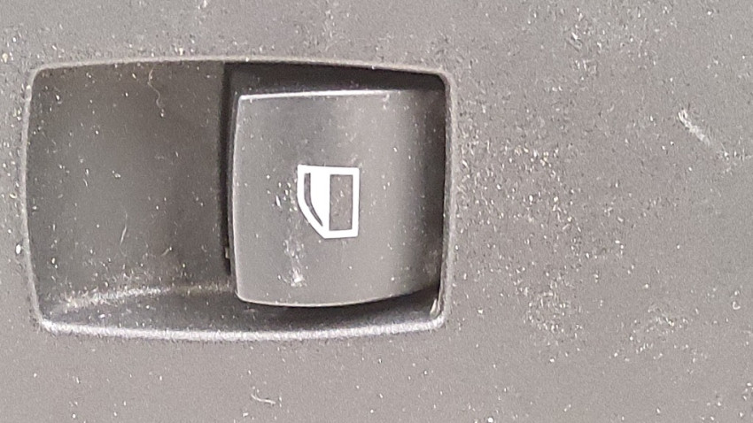 Pulsantiera Posteriore Sinistra Bmw x1