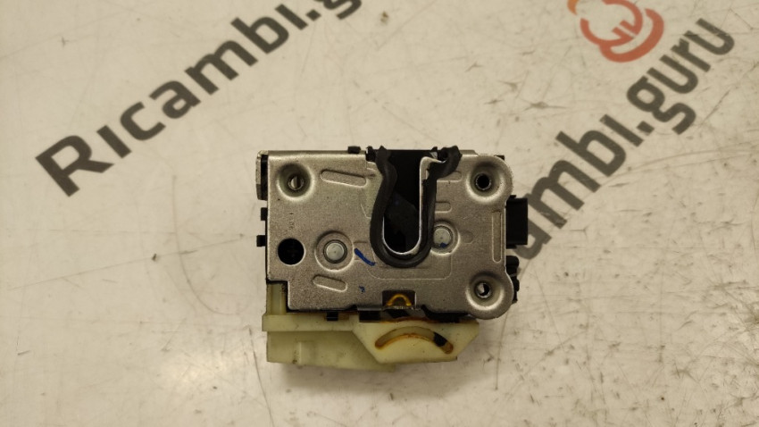 Serratura porta Anteriore Sinistra Dacia duster